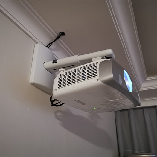 ขายึดโปรเจคเตอร์แขวนผนังเหมาะสําหรับ NEC Sony Panasonic Mingji Hitachi ...