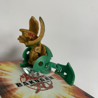 ของแท้ Shijia First Generation สินค้าจํานวนมาก Bakugan Split Bakugan ...