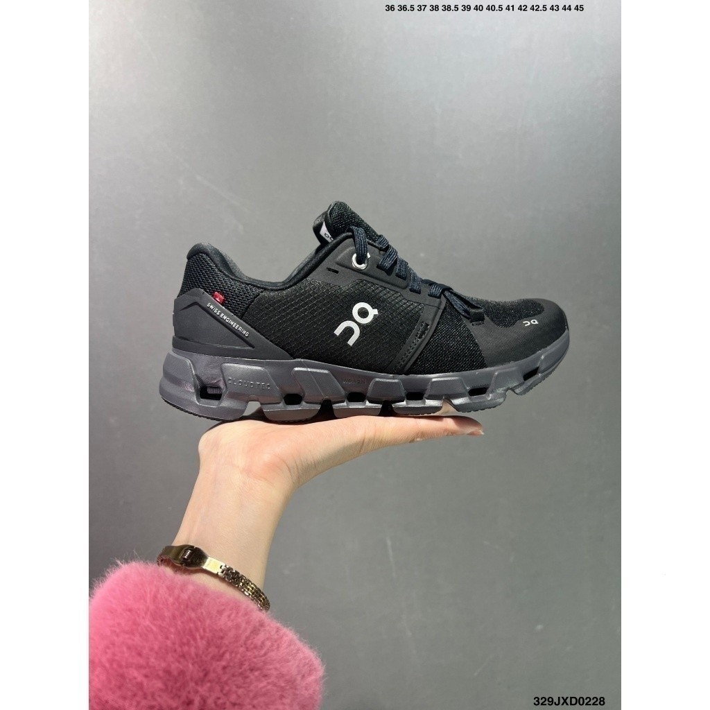 ON cloudflyer 4รองเท้ากีฬาผู้ชายและผู้หญิงแฟชั่นรองเท้าวิ่งน้ำหนักเบา ...