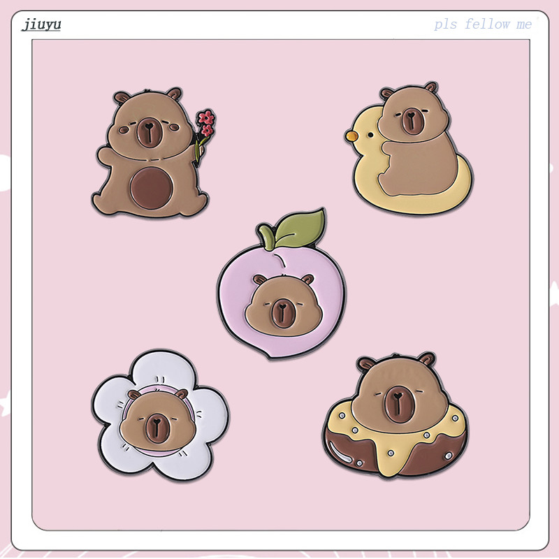 Capybara Collection เข็มกลัดเคลือบ Peach Capybara เข็มกลัดป้ายสัตว์ ...