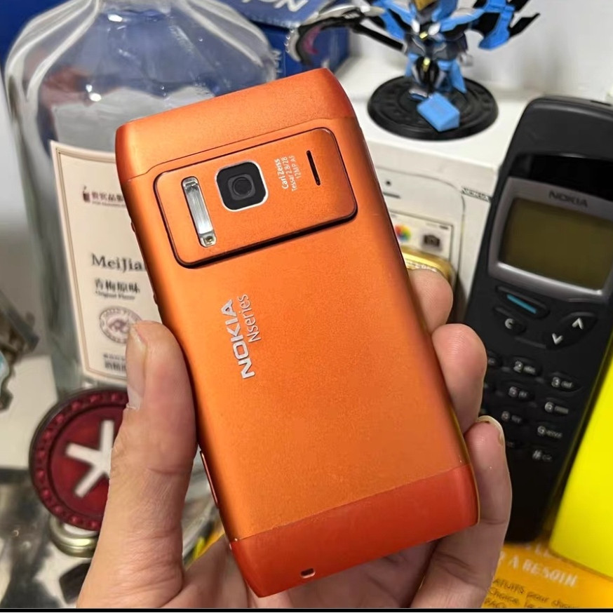 Nokia N8 Silver Orange Symbian3 OS โทรศัพท์คลาสสิกหน้าจอสัมผัสเลนส์ Zeiss xenon flash สมาร์ทโฟน ...