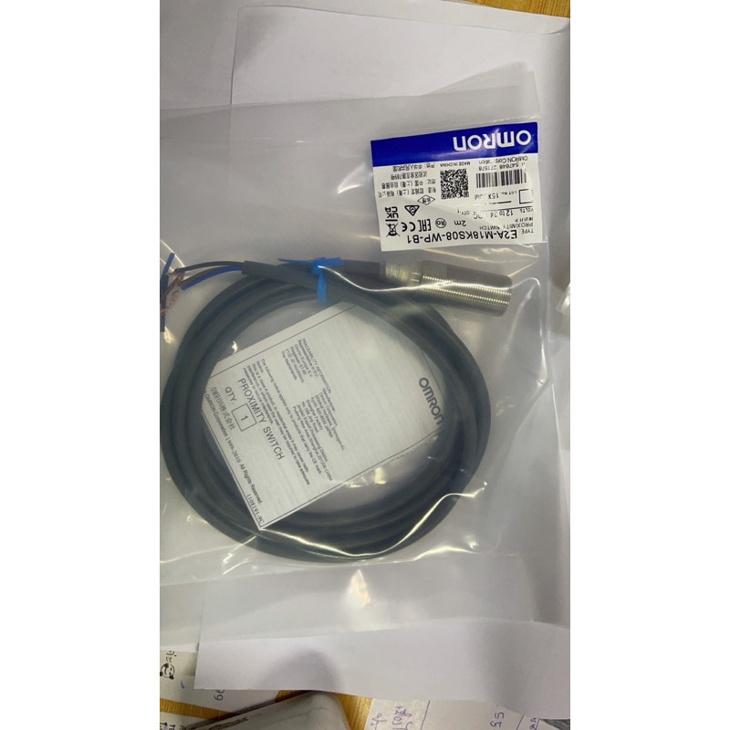 ของใหม่! E2A-M18KS08-WP-B1 OMRON E2A-M18KS08-WP-B1 Inductive Proximity Sensor E2A-M18KS08-WP-B1 ...