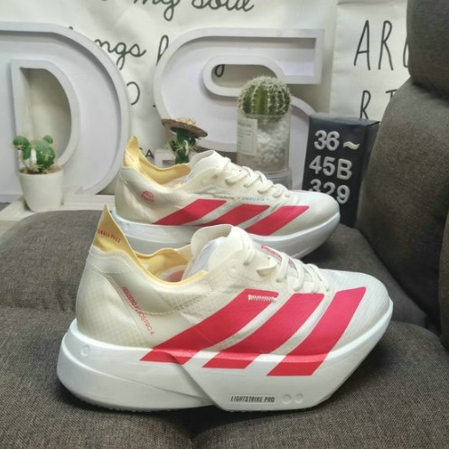 รองเท้ากีฬา unisex Pro 4, สีเบเน่, หุ้มข้อต่ำ, นุ่มระบายอากาศ rukf ...