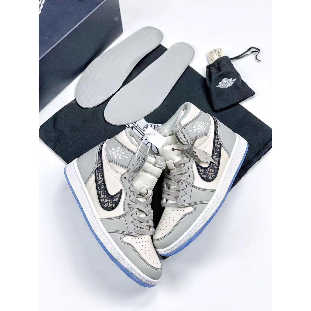 NI.CKE DIOR X Air Jordan 1 High OG AJ1 รองเท้าบาสเก็ตบอลชายและหญิงสีเทา ...