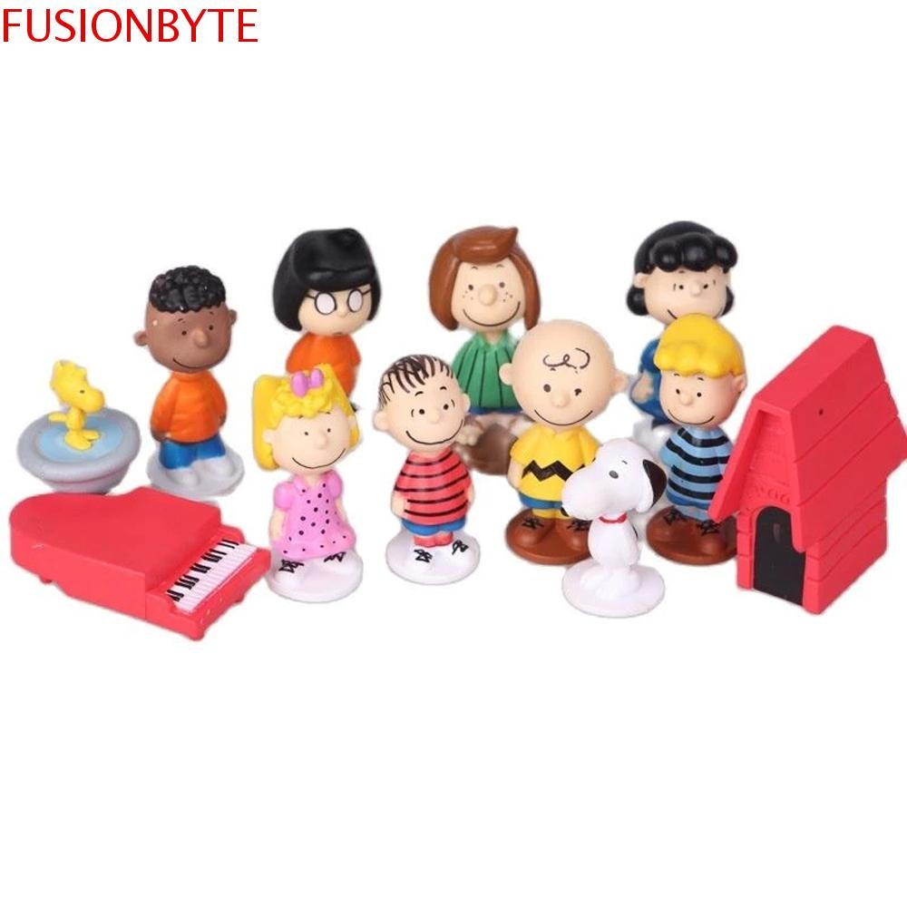 Fusionbyte Snoopy ตุ๊กตาอะนิเมะตัวละครตุ๊กตารถเครื่องประดับรุ่น Q เค้กตกแต่ง PVC ของเล่น ...