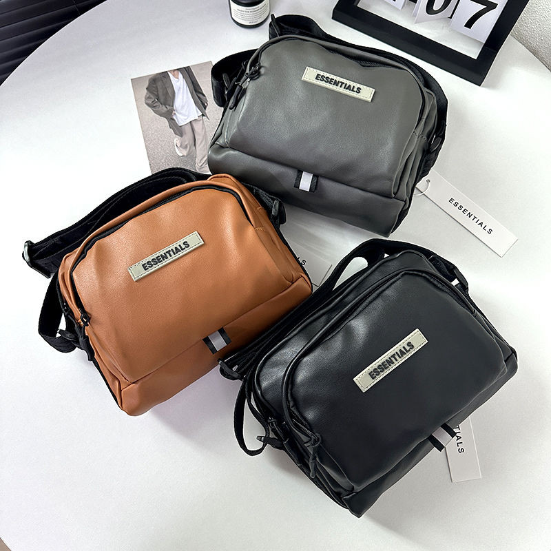 Essentials Messenger Bag PU กระเป๋าสะพายไหล่ผู้ชายสองด้านความจุขนาดใหญ่ ...