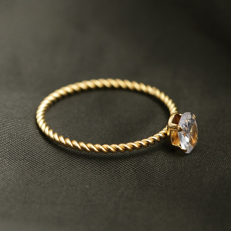 High-End บุคลิกภาพรูปไข่Zircon Ultra-Fine TwistแหวนสแตนเลสNiche Light ...