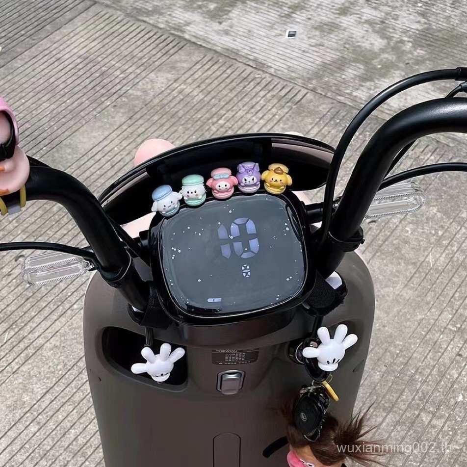 ตกแต่งรถยนต์ไฟฟ้า Sanrio เครื่องประดับขนาดเล็กตุ๊กตามาการองน่ารัก Yadi ...