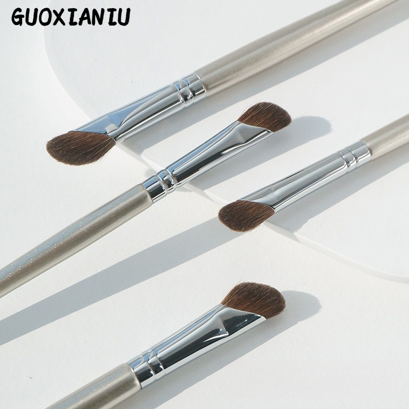 Guoxiaiu แปรงแต่งหน้า Smudge Shadow Eyeshadow ขนแปรงนุ่ม | Shopee Thailand