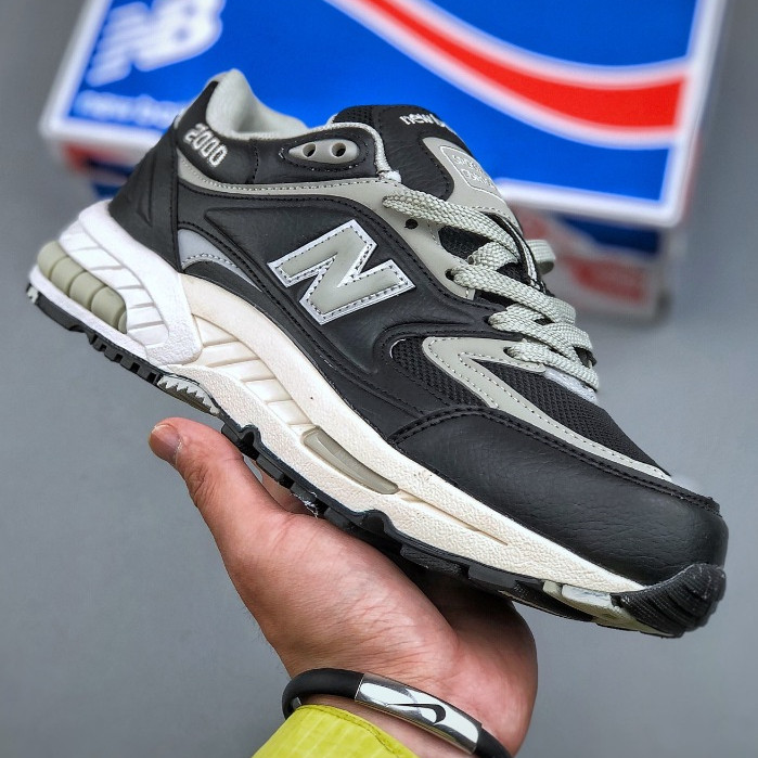 รองเท้าวิ่งกีฬาแบบสบาย New Balance ซีรีส์ 2000 สไตล์พ่อ ย้อนยุค แบบต่ำ ...