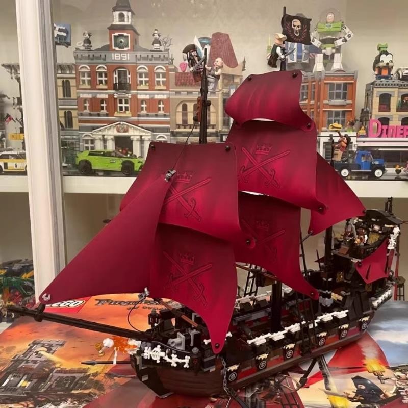เข้ากันได้กับ Lego Queen Pirates of the Caribbean Black Pearl Sailing ...