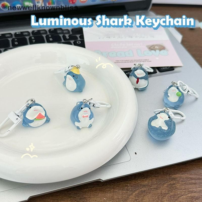 ใหม่wellknownbliss น่ารักการ์ตูน Luminous Shark พวงกุญแจคุณภาพสูงสัตว์ ...