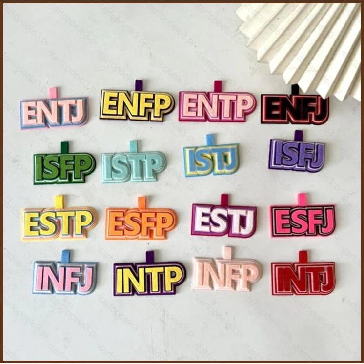 ST3 MBTI 16 สไตล์บุคลิกภาพกระเป๋าจี้ผ้าพวงกุญแจเหนียวและสร้างสรรค์แขวน ENTP ENTJ ISTJ ESTJ INFJ ...