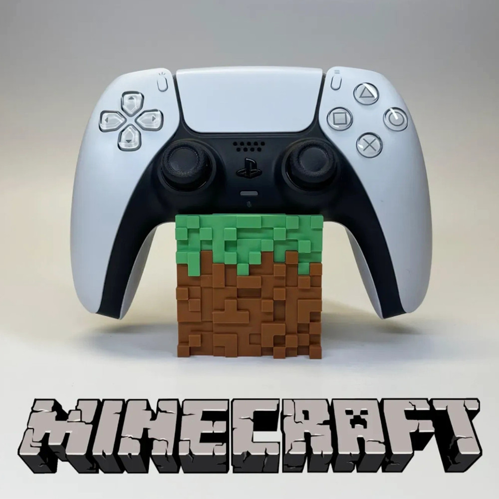 Minecraft themed lawn blocks, creative base for PS5 controller holder ...