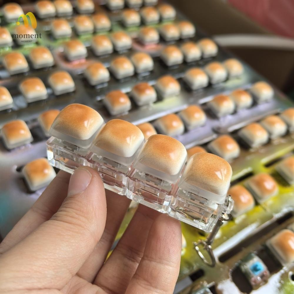 MOMENT Finger Keyboard Cap, Caramel Bread Design Keycap Fidget พวงกุญแจ ...