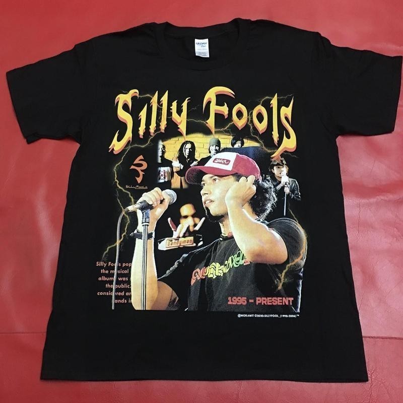 ผ้าฝ้ายแท้เสื้อยืดผ้าฝ้ายพิมพ์ลาย Silly Fools Band Retro เตรียมส่งระบาย ...
