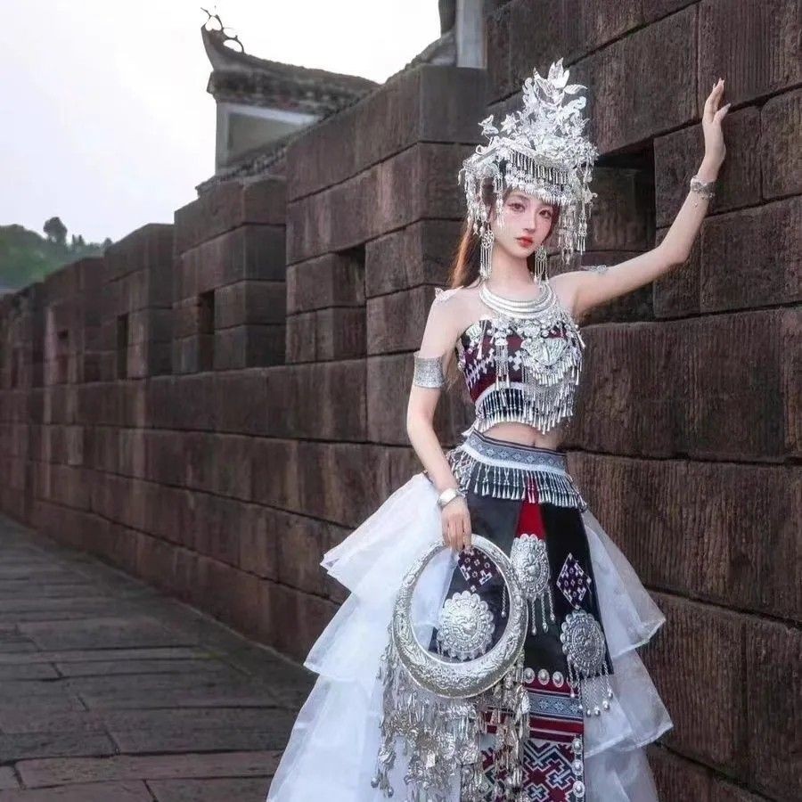 กุ้ยโจว Qiangu ยูนนาน Phoenix Miao เครื่องแต่งกายแห่งชาติชนกลุ่มน้อย ...