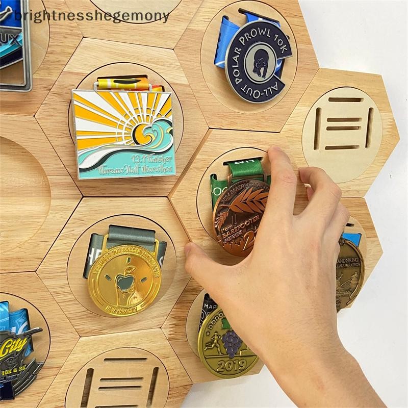 BGTH ชั้นวางแขวนเหรียญไม้ Honeb หกเหลี่ยมอนุสรณ์ชั้นวางจอแสดงผล Vary ...