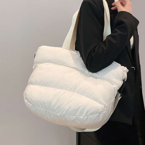 Down Bag Female 2024 Winter Super Hot One-Shoulder Cloud Bag High-End ...