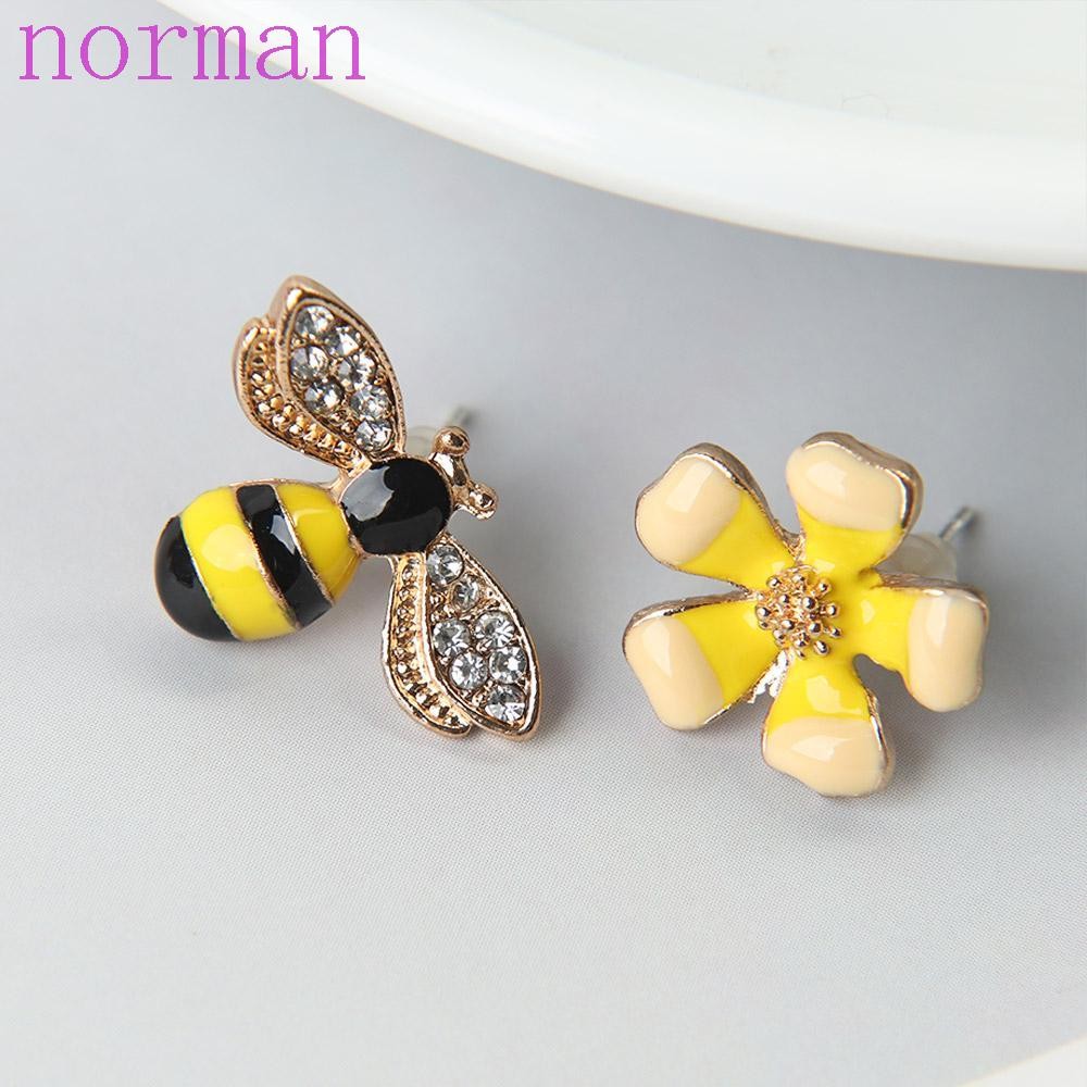 NORMAN ต่างหูสตั๊ดดอกไม้อสมมาตร Bee แฟชั่นเครื่องประดับ | Shopee Thailand