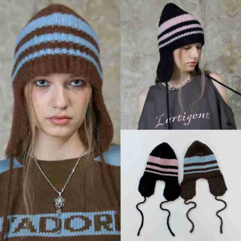 [SR-STUDIO] lartigent 2024จับคู่สีลายลูกไม้สวมหูที่อบอุ่นหมวกถัก vykc ...