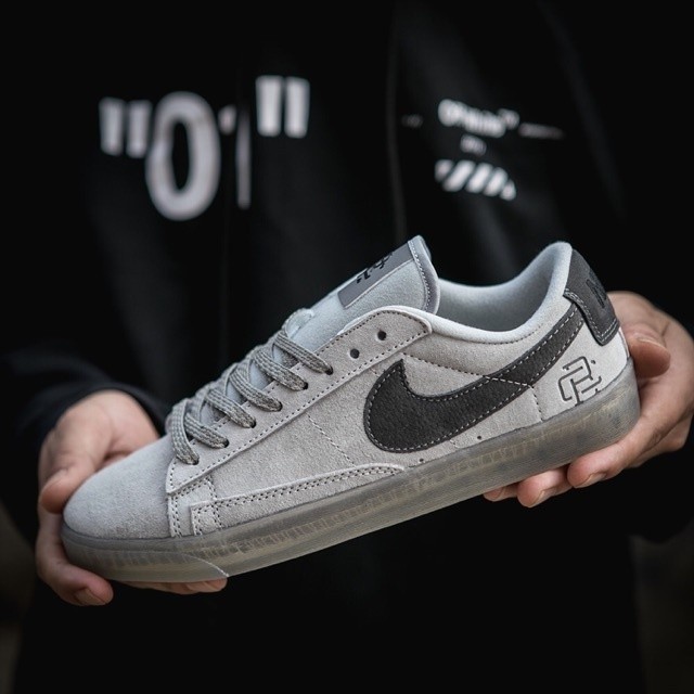 Nike SB blazer low reigning champ defending Blazers สีดําและสีแดง Size ...