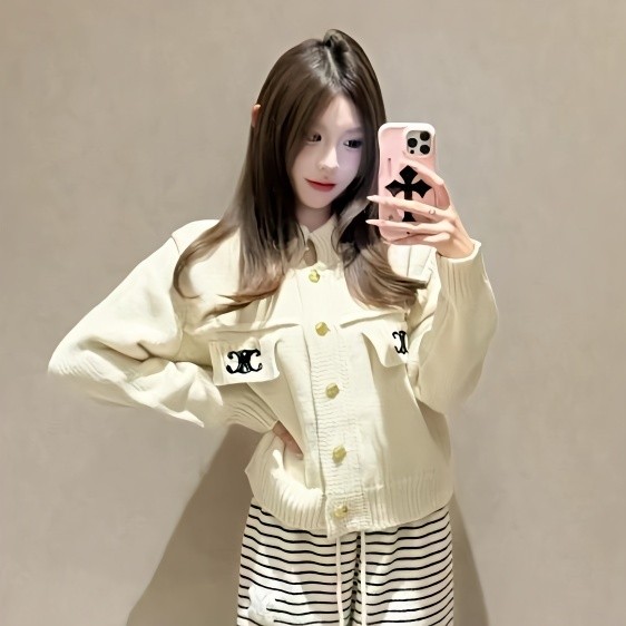 C L 2024 ฤดูใบไม้ร่วงฤดูหนาวสไตล์ใหม่สไตล์ขี้เกียจขนาดเล็กปักด้านบน ...