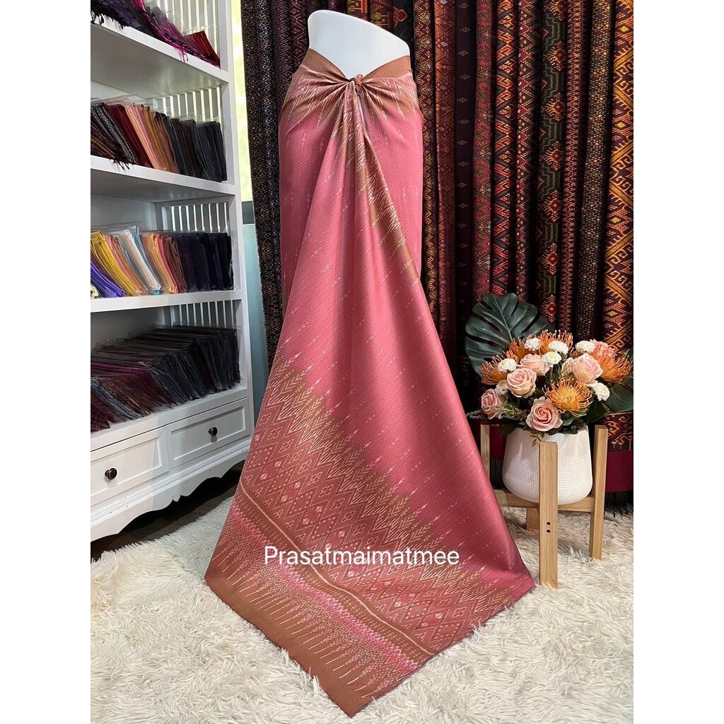 ซิ่น ผ้าไหมมัดหมี่ทอยกดอก 6ตะกอ สีธรรมชาติ ขนาด1x2เมตร ลายเชิงล่าง สี ...