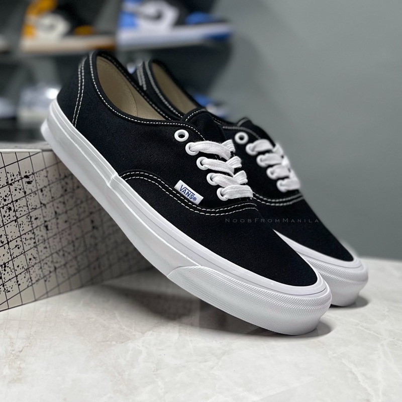 รองเท้า Vans Vault Og Authentic Lx สีดำ/ขาว SS20 | Shopee Thailand