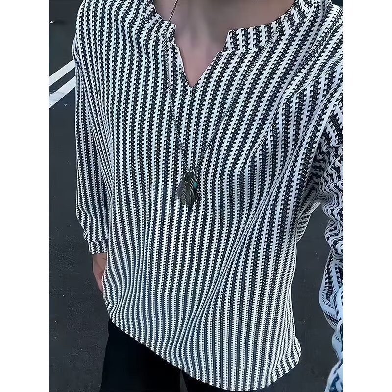 เสื้อแขนยาวสำหรับผู้ชาย ออกแบบให้มีความยืดหยุ่นและสวมใส่สบาย ในสภาพ ...