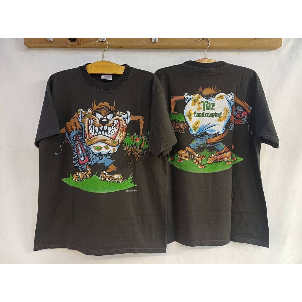 เสื้อยืดวินเทจลาย แทสเขียว Taz Landscaping – Looney Tunes (ป้าย Hanes ...