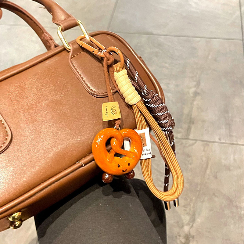 เชือกถักแบบอัลคาไลน์น้ำขนมปัง พวงกุญแจและกระเป๋าน่ารัก คุณภาพสูง ...