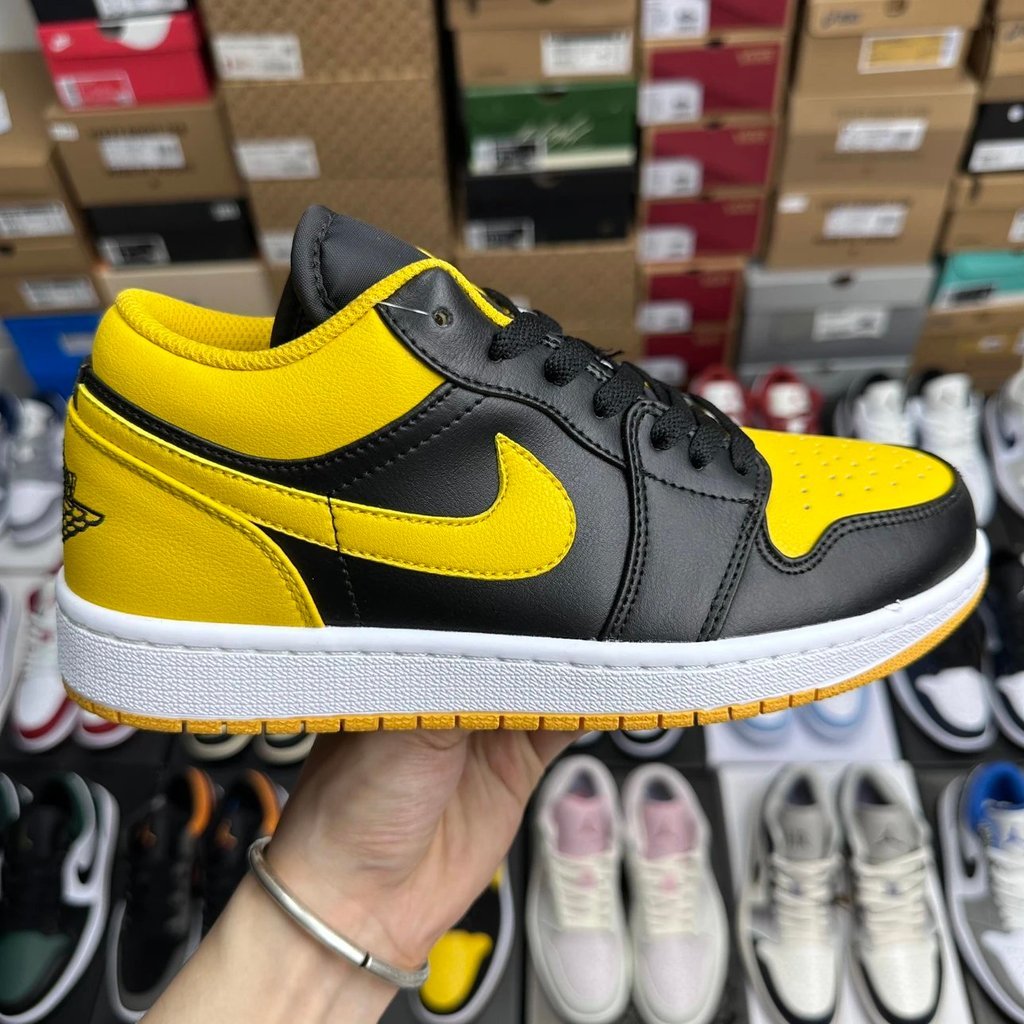 Nike/NikeKZ Magic Version Hanging Market รุ่นราคาเดียวกัน 45 องศา ...