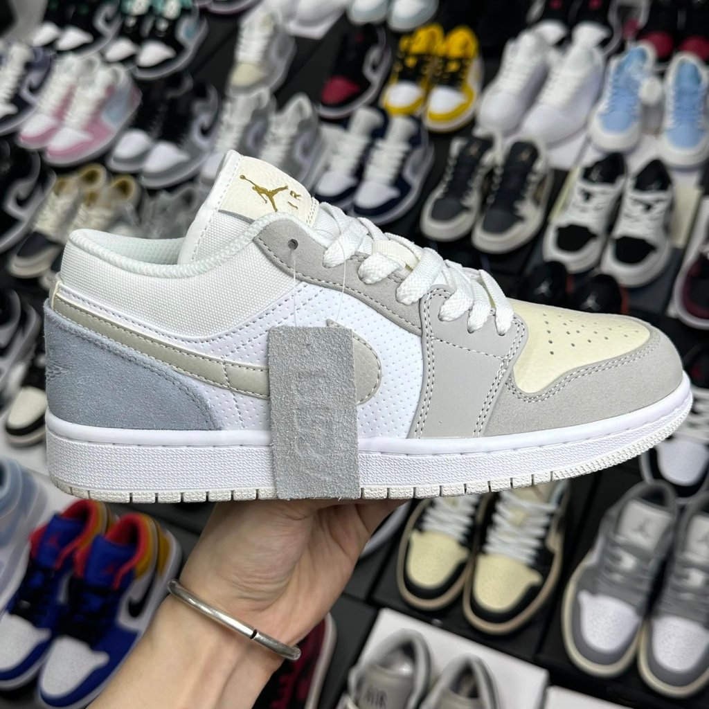 Nike/NikeKZ Magic Version Hanging Market รุ่นราคาเดียวกัน 45 องศา ...