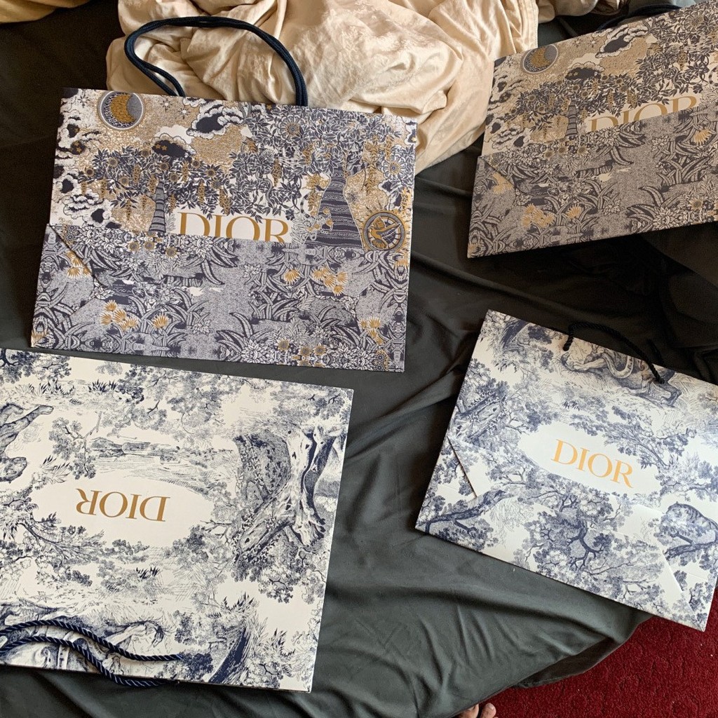 เคาน์เตอร์ Dior Animal Tiger Paper Bag บรรจุภัณฑ์ Plant Tote Bag Gift ...