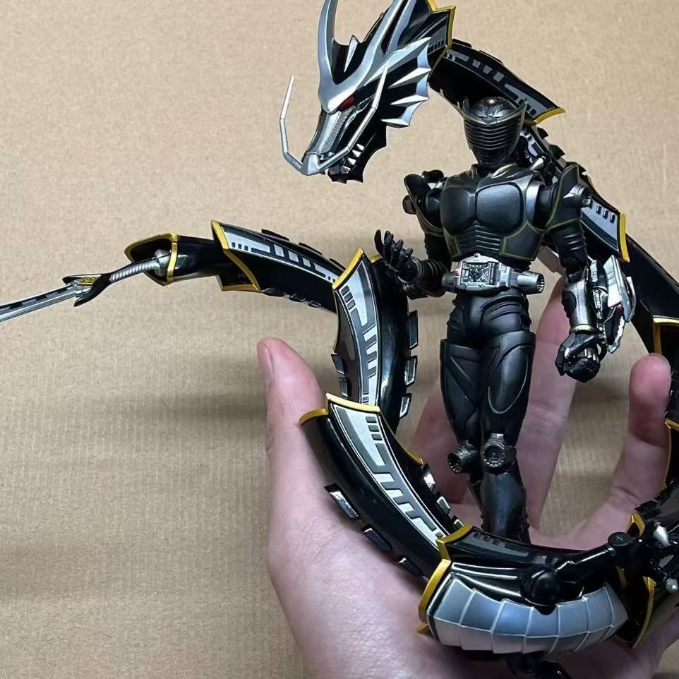 [ในสต็อก] KO Kamen Rider Dragon Tooth SHF Ryuga Contract Beast Movable ...