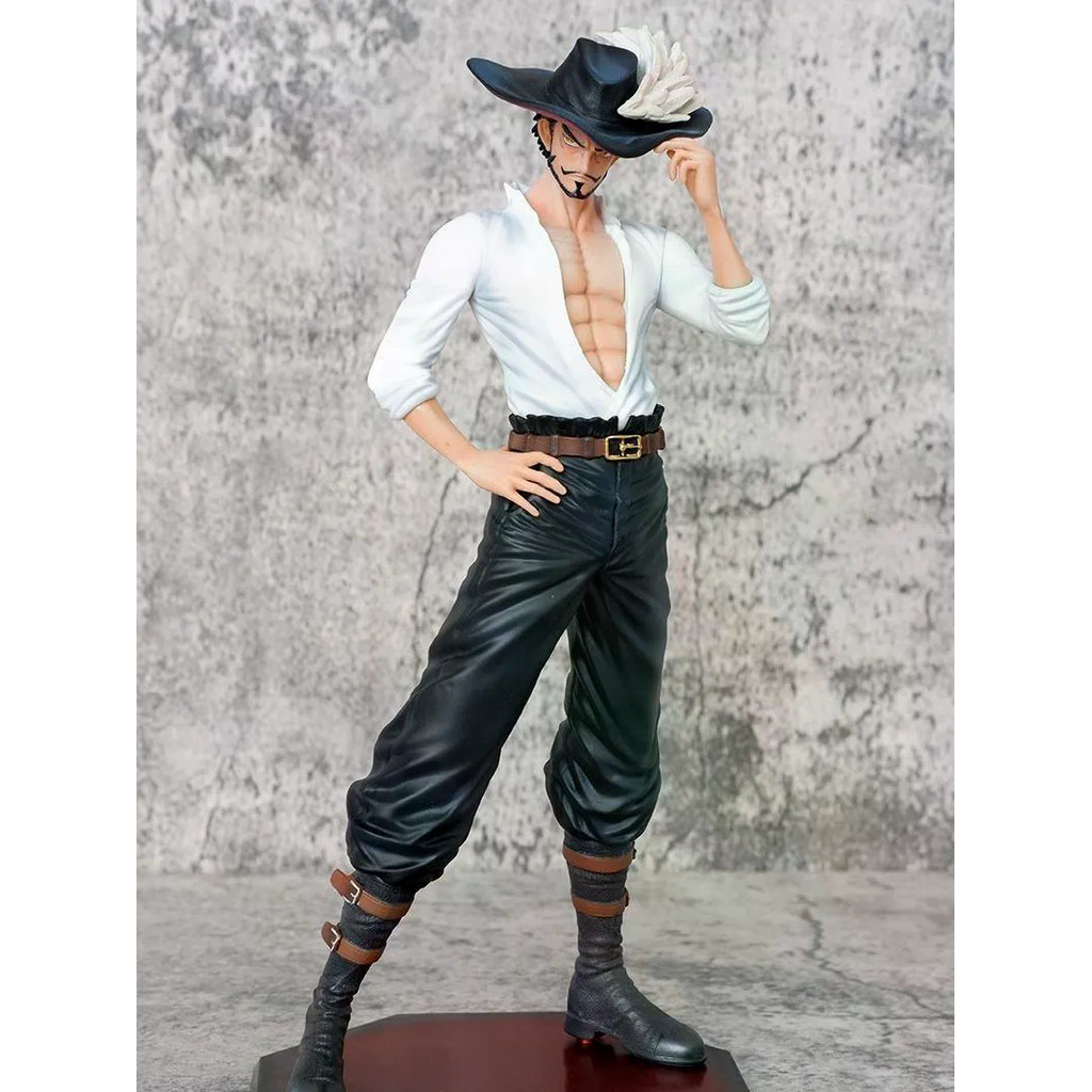 ONE PIECE Dracule Mihawk Anime Figures Top Decisive Battle Action ...