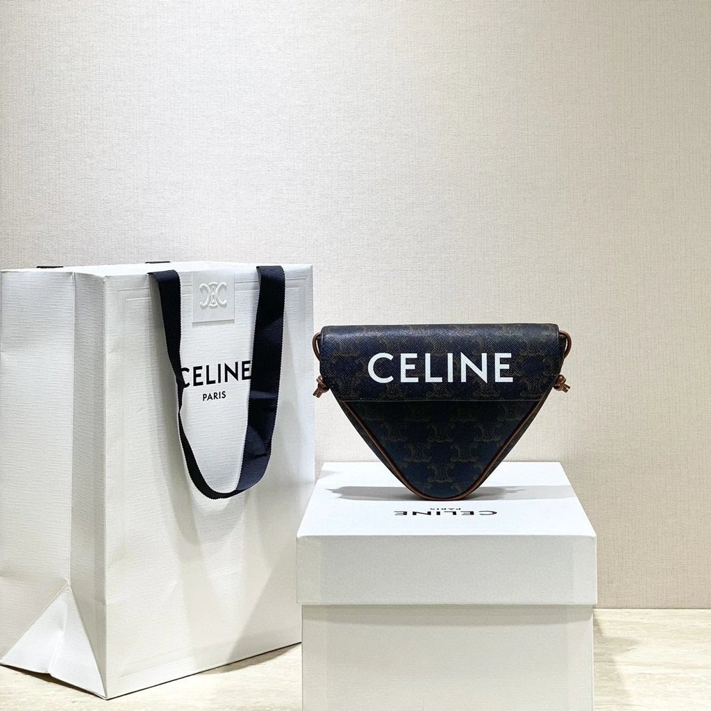 Clutch ทรงสามเหลี่ยม Celine_triangle_flap_bag พร้อมสายสะพายสำหรับสไตล์ ...