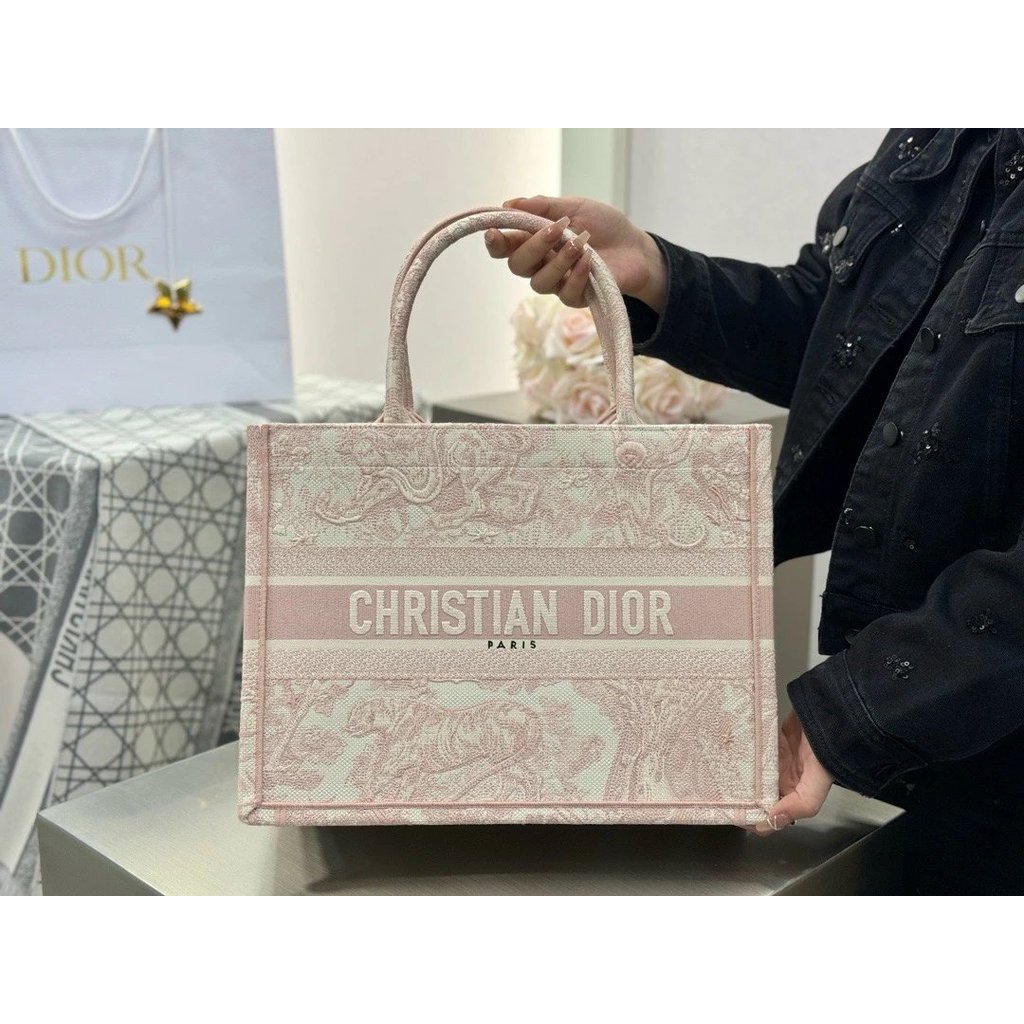 DIOR [เวอร์ชั่นสูง] Pink Tiger Medium Tote Bag | Shopee Thailand
