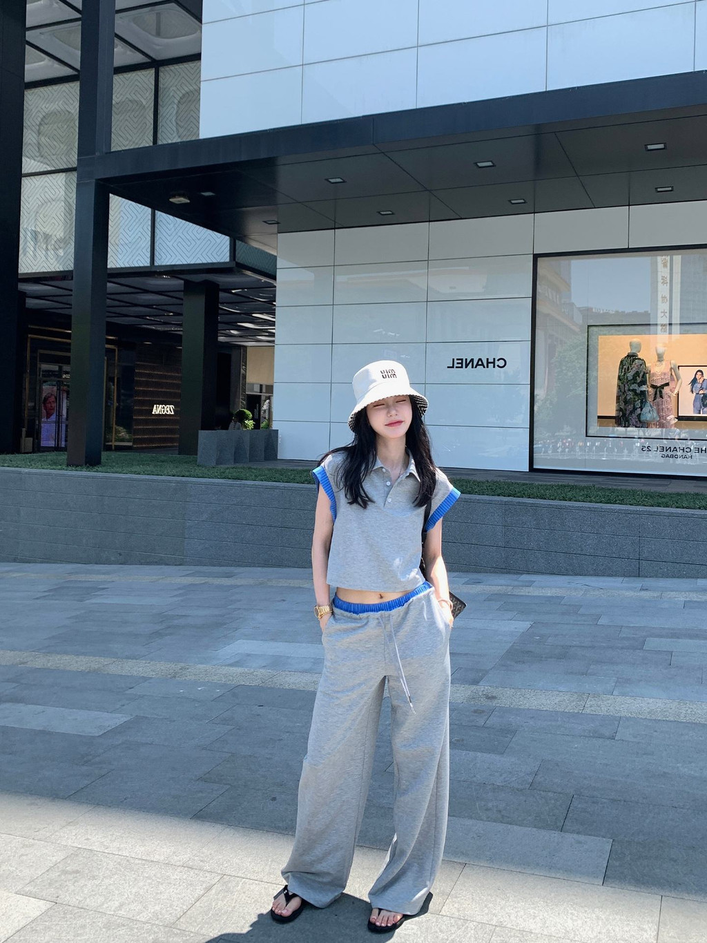 สีฟ้าลายปลอมสองชิ้นสั้นด้านบนผู้หญิง 2025 ฤดูร้อนสไตล์ใหม่เอวสูงกว้าง ...