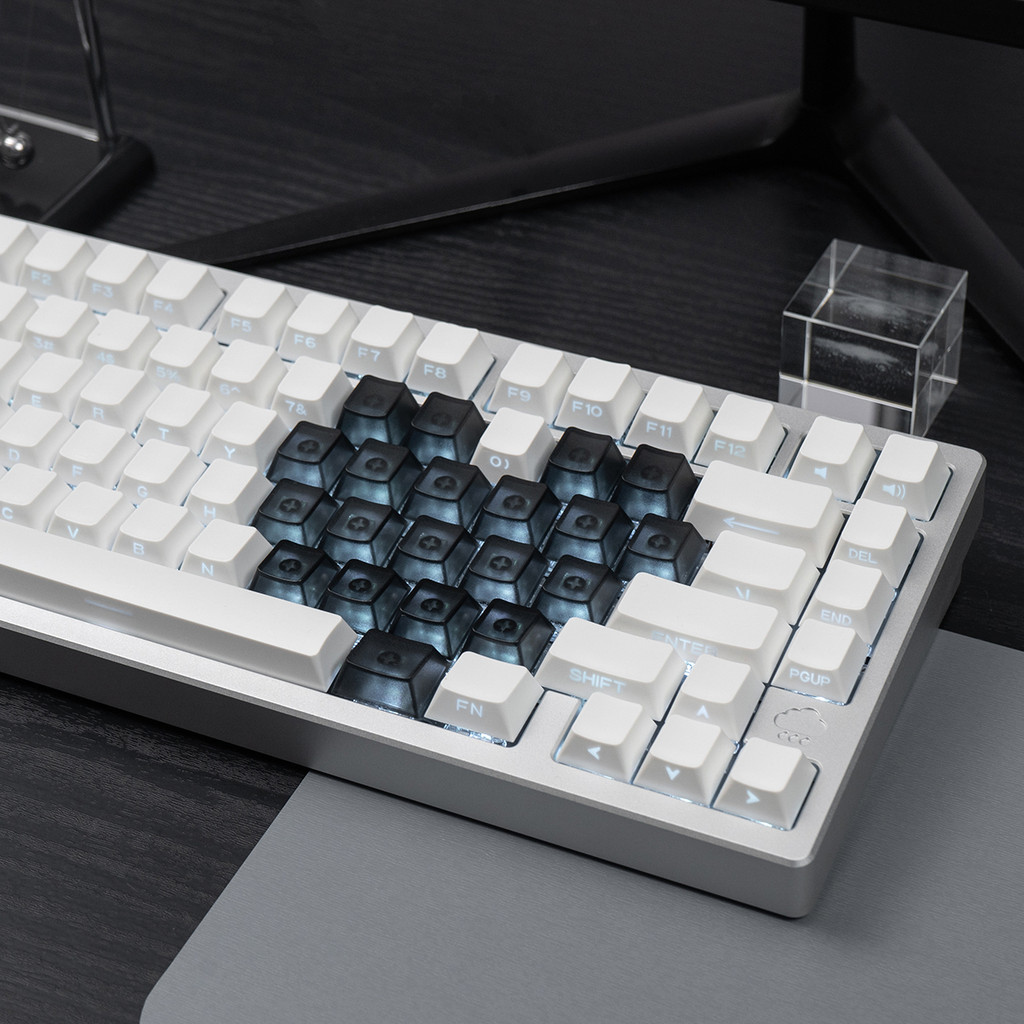 21 ชิ้นโปร่งใสรูปหัวใจ Keycaps Foggy สีดําสีแดง RGB Love Crystal Clear ...
