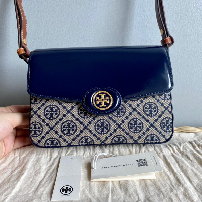 กระเป๋า Tory Burch Robinson T Monogram Convertible Shoulder Bag ของแท้ ...