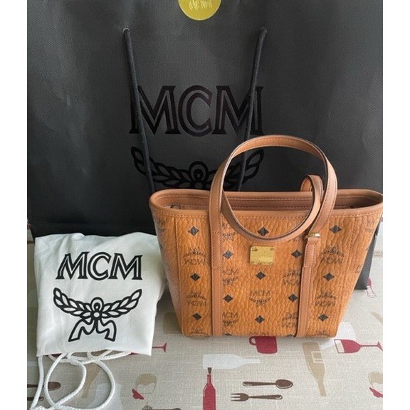 กระเป๋าสุภาพสตรี Mcm Mini Toni Shopper in Visetos แท้ มือสอง | Shopee ...