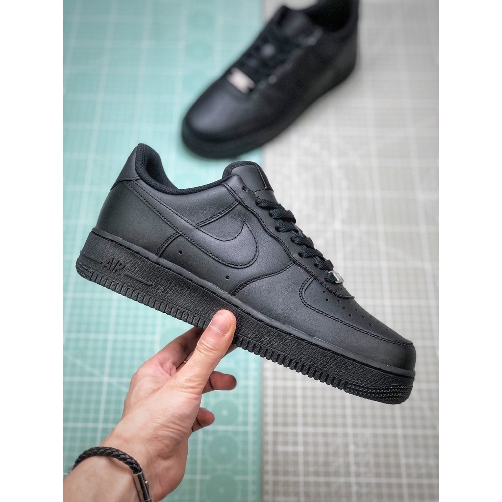 Nike Nike Nike Classic Air Force 1 07 รองเท้าลำลองสีดำเต็มตัวต่ำรองเท้า ...