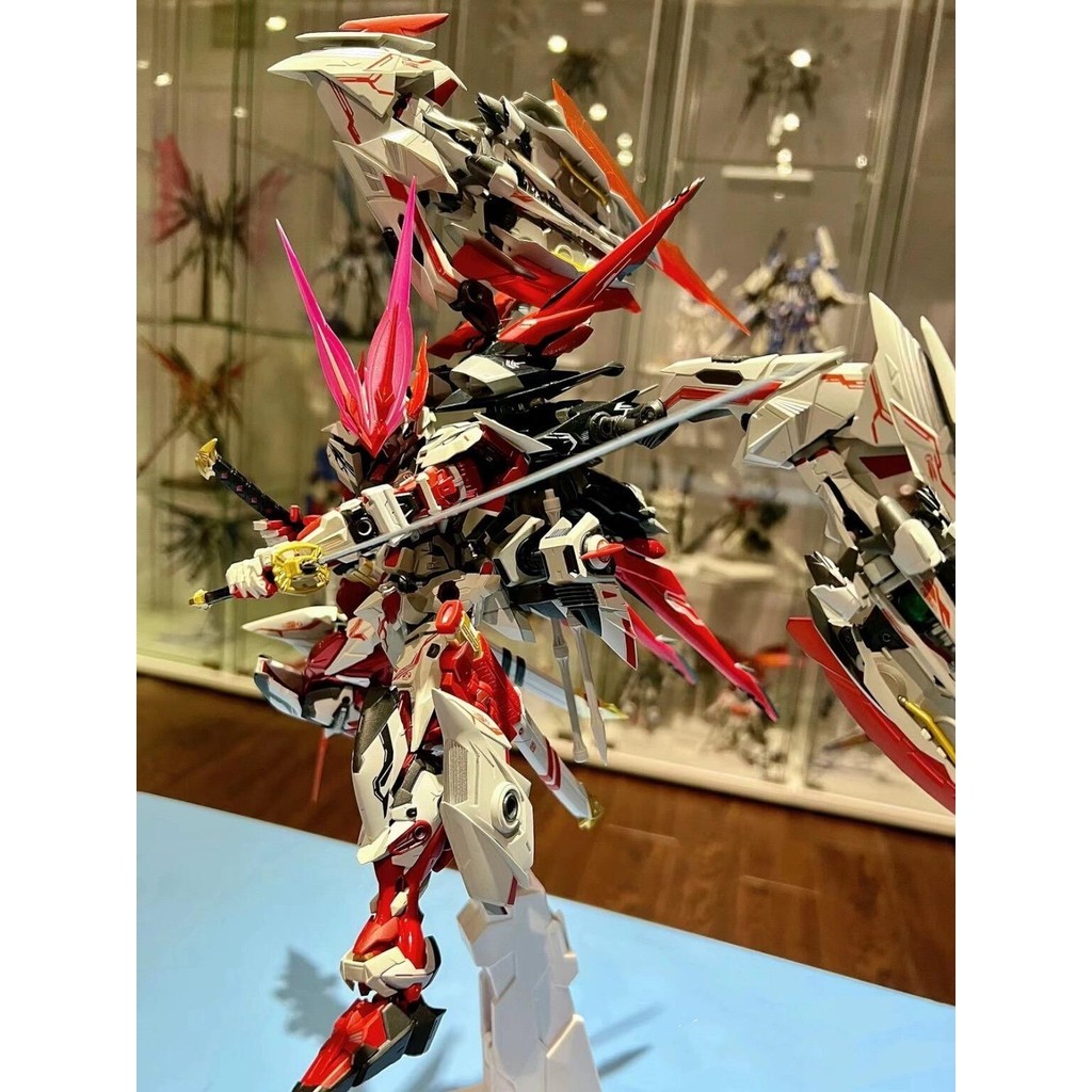 Gundam Model Red Dragon Heresy โจมตี Free Unicorn Red Heresy Heresy ...