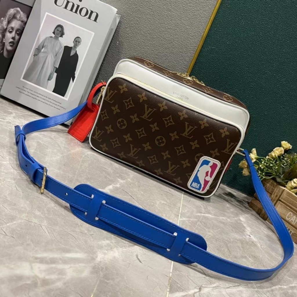 พร้อมส่ง ของแท้ 100% Louis Vuitton LV NBA Joint Series NIL กระเป๋าสะพายข้าง M85143 | Shopee Thailand
