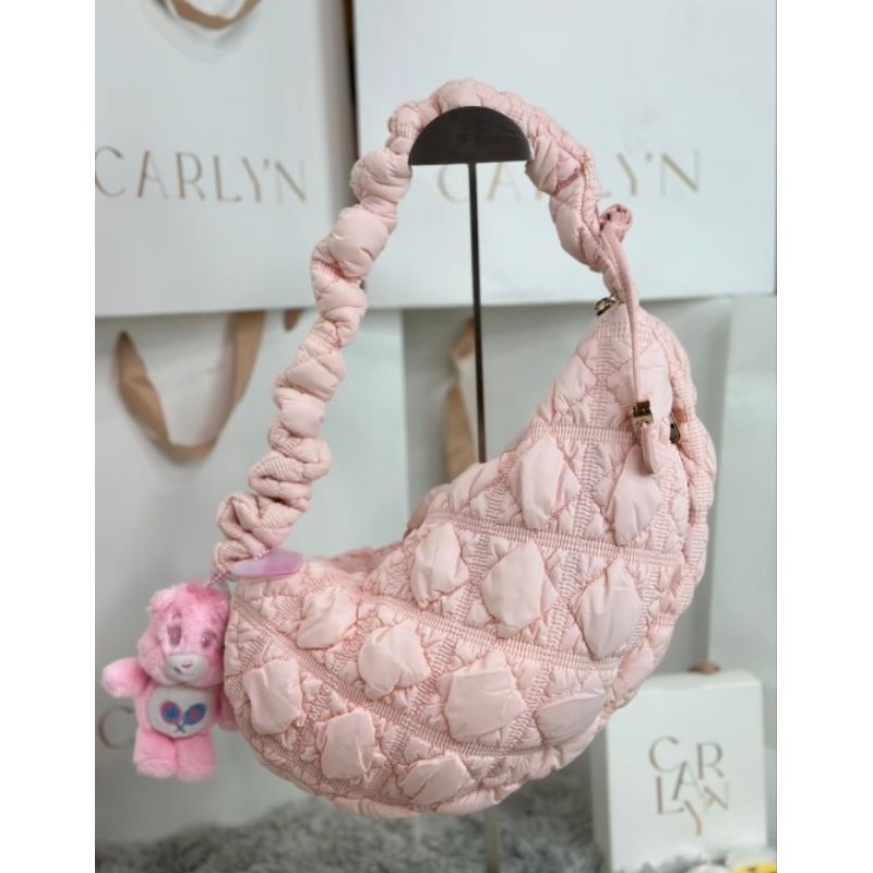 ♞กระเป๋า carlyn cozy M แท้100% สินค้า พร้อมส่ง | Shopee Thailand