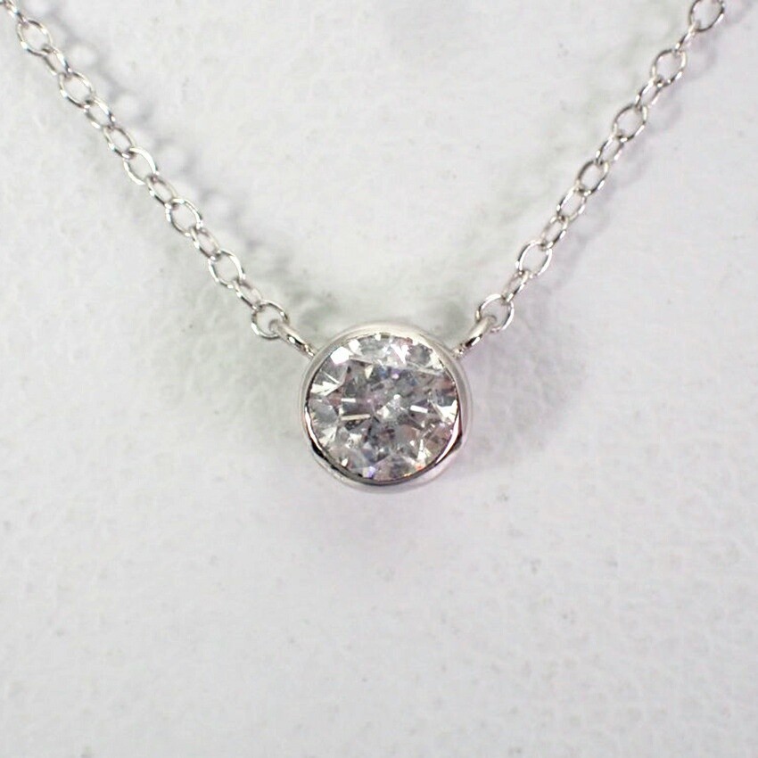 [ใหม่] สร้อยคอ จี้เพชรสวีคลิน Pt900 Sv925 0.18Ct [F2-8] | Shopee Thailand