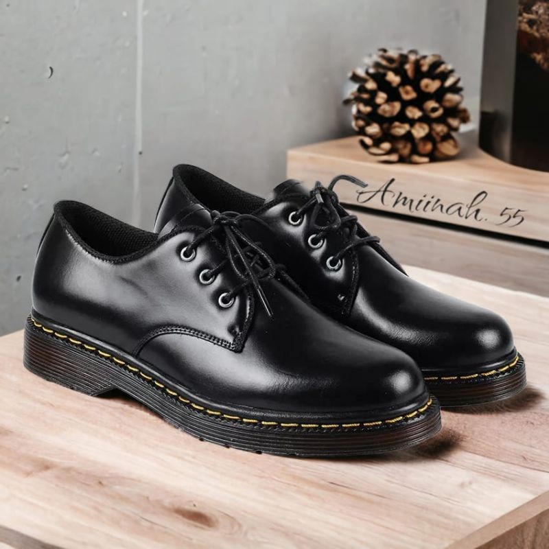 ในสต็อก HITAM Official LOW รองเท้าผู้ชาย (UNISEX) DOCMART SHORT 3HOLE ...