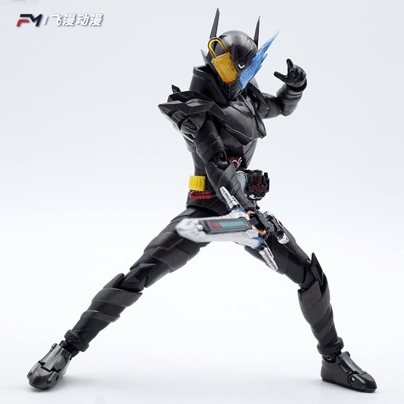 SHF Kamen Rider Metal Build Rider Build Rabbit Tank อันตรายรูปแบบของ ...